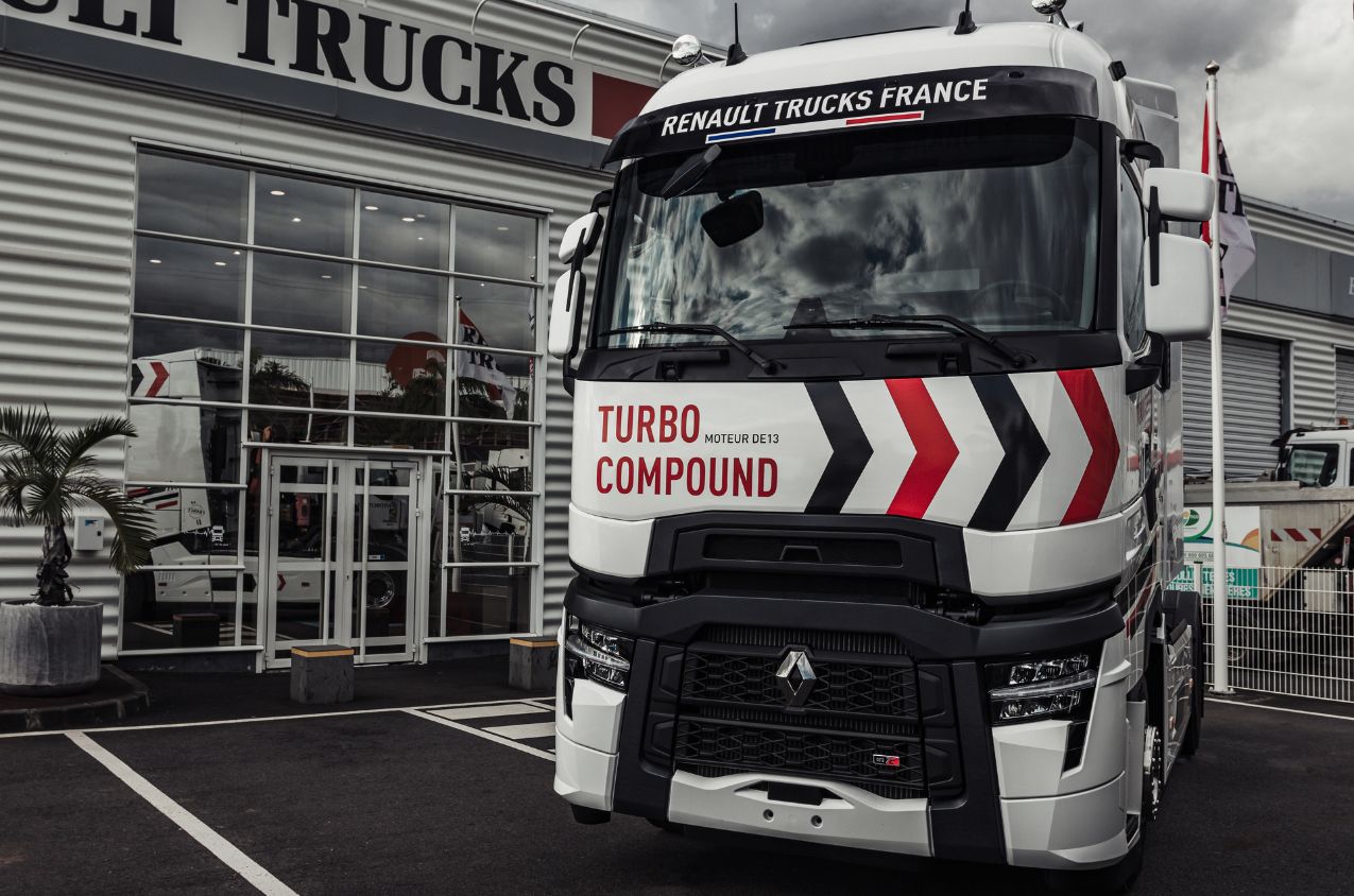 Découvrez le Nouveau Moteur DE13 TC Turbo Compound de Renault Trucks ...
